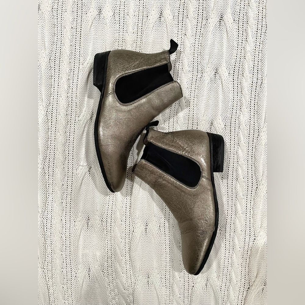 Italian Women’s Leather Chelsea Boots - Gem